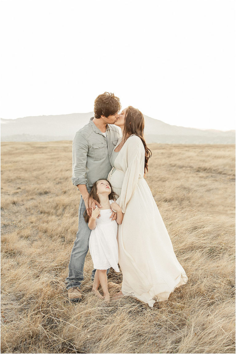 The 5-Step Guide to Planning Fall Family Photo Outfits | Natalie Yerger