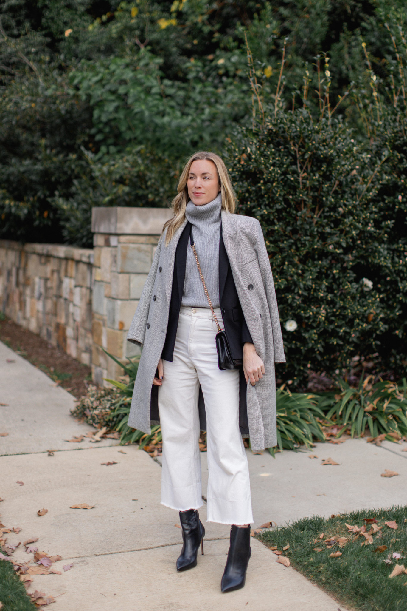 How to Master Layering Your Clothes Without Bulk | Natalie Yerger